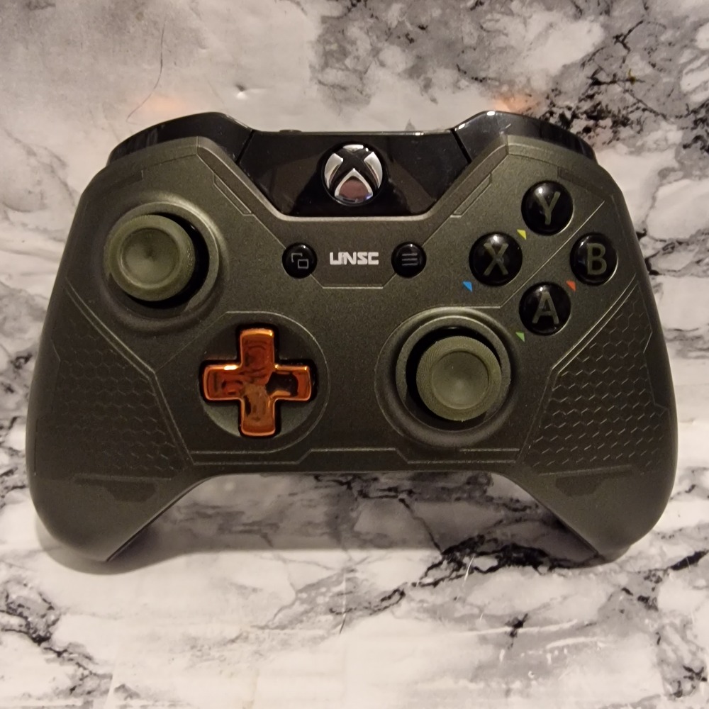 Pre-owned Microsoft Xbox One Limited Edition Halo 5 Guardians The ...